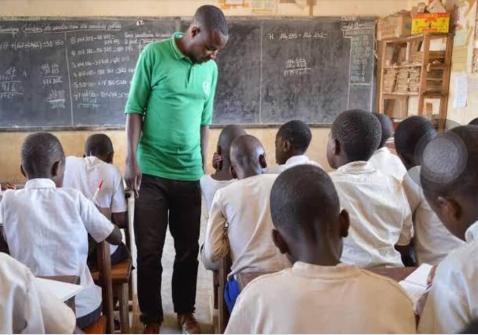 Kwango-EPST : Impayés depuis 4 mois, les enseignants entament une grève ... Kwango-EPST : Impayés depuis 4 mois, les enseignants entament une grève ...